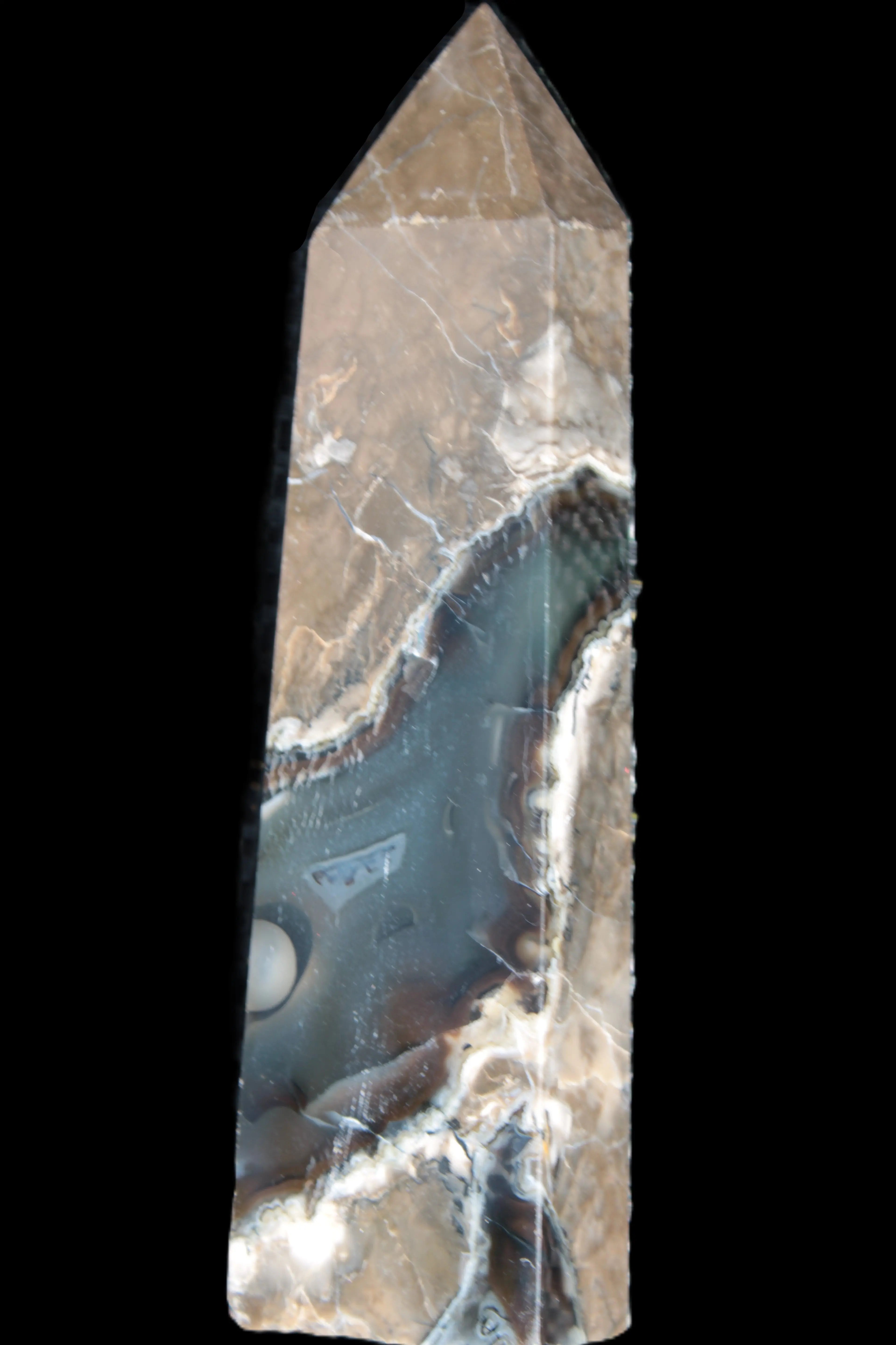 Volcano Agate obelisk UV reactive 367g – Rocks and Things Store